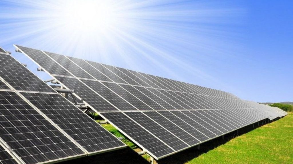 How Much Silver is Needed for Solar Panels: Key Insights